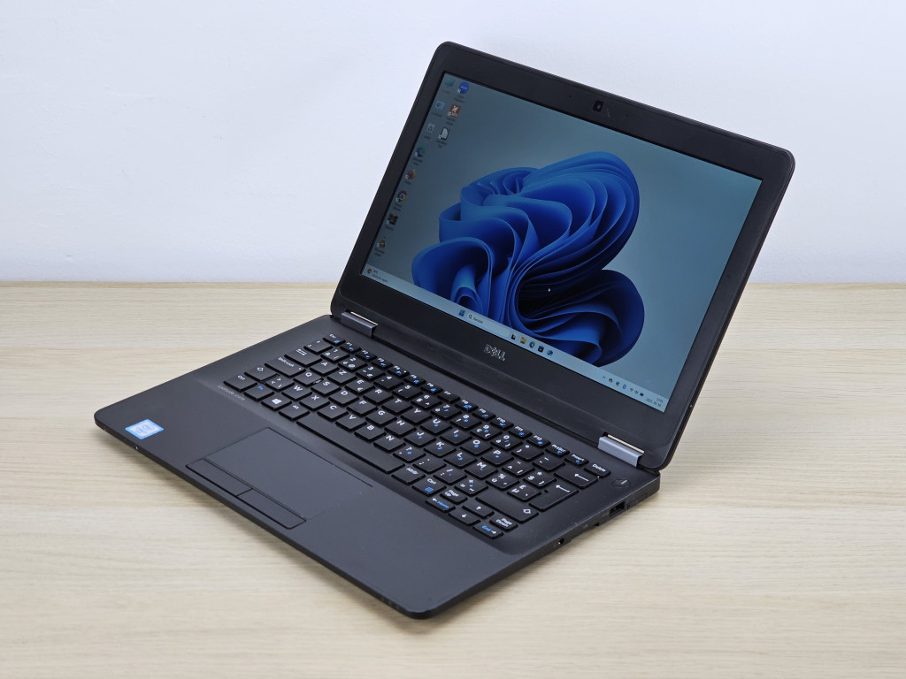 Dell Latitude Laptop E7270 / i7-6600U / 8GB RAM / 256GB SSD